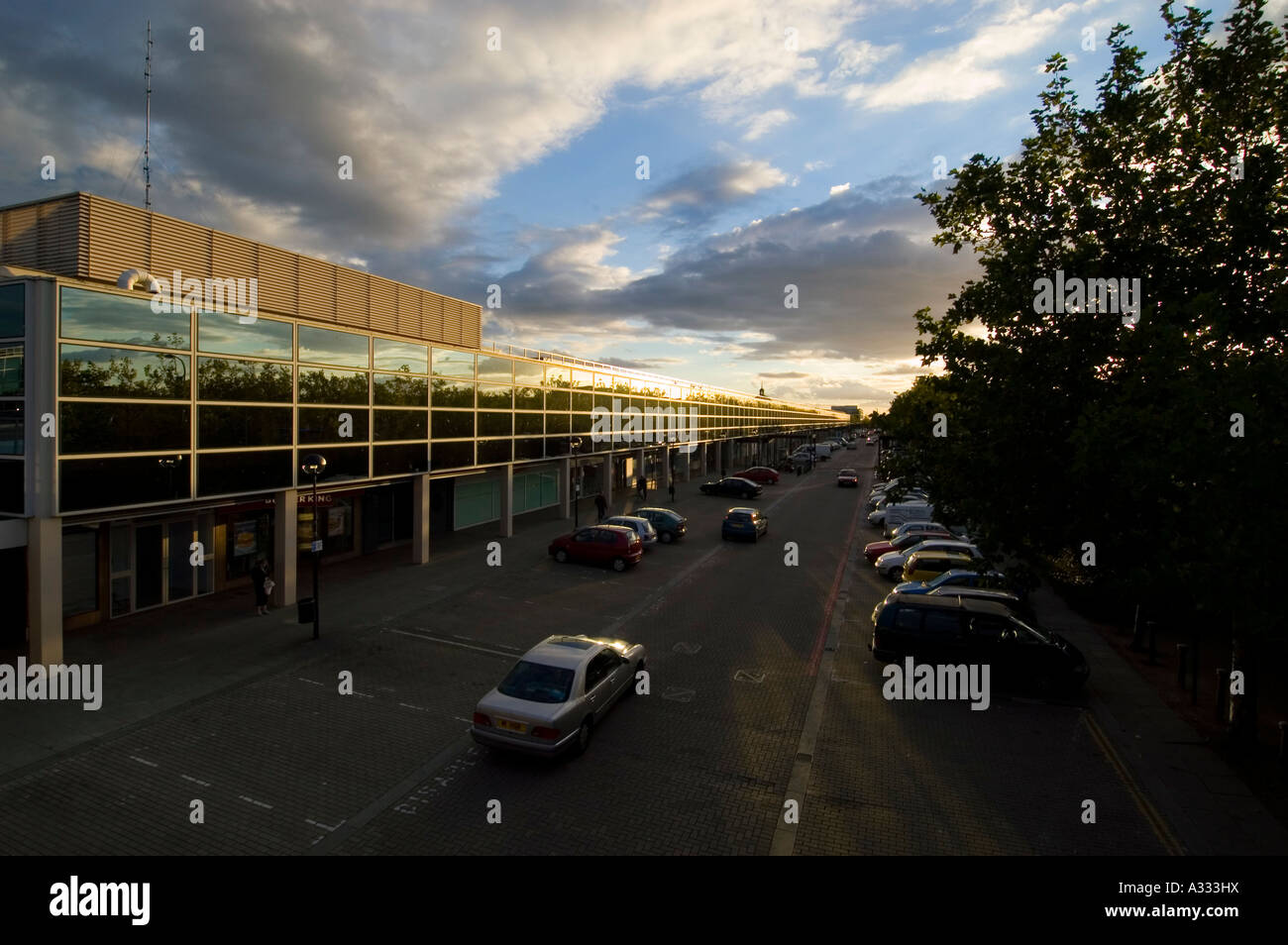 Exterior of the shopping centre Milton Keynes City Centre ...