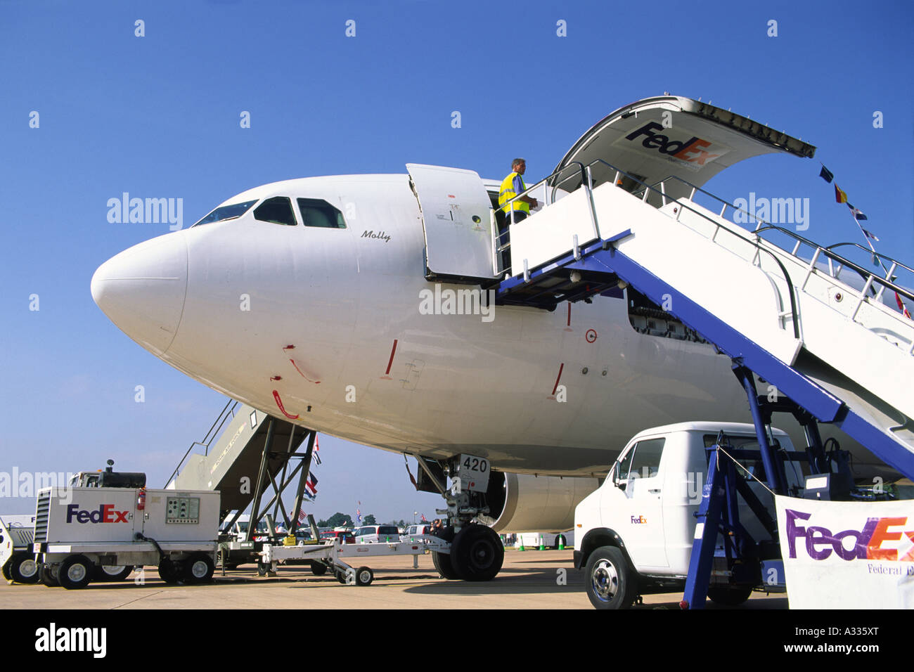 Federal aircraft hi-res stock photography and images - Alamy