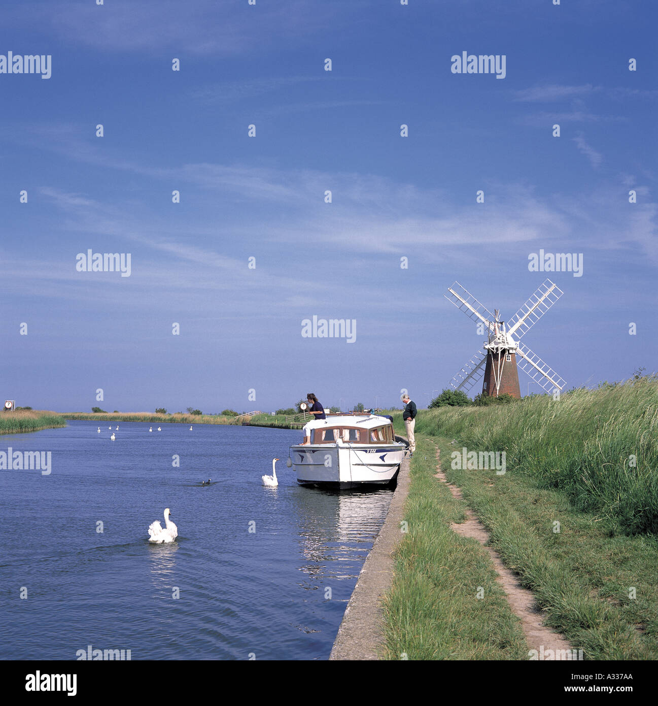 River bure norfolk yarmouth hi-res stock photography and images - Alamy