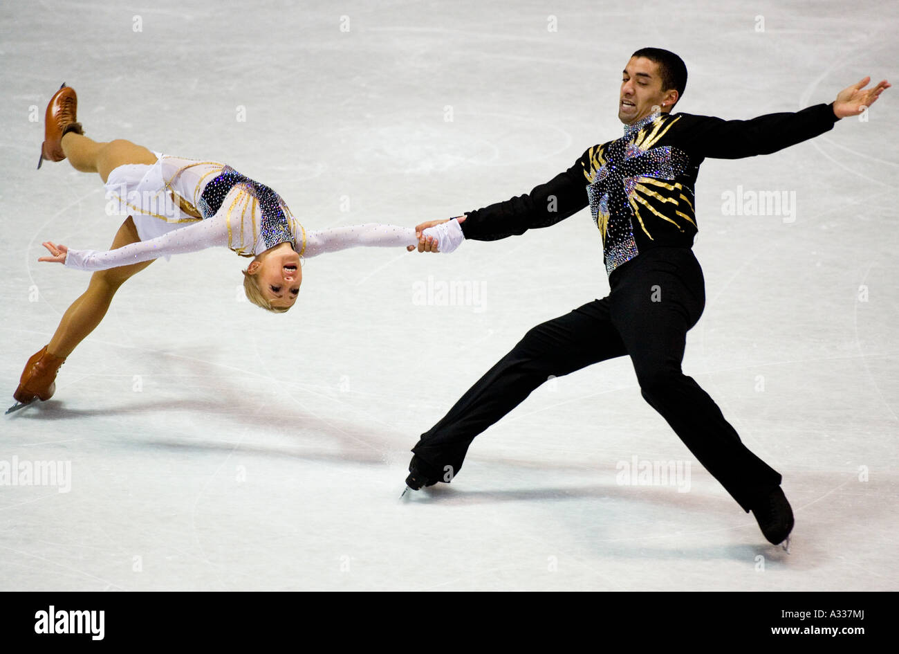 Aljona SAVCHENKO Robin SZOKOWY Chemnitz German champion in pair skating ...