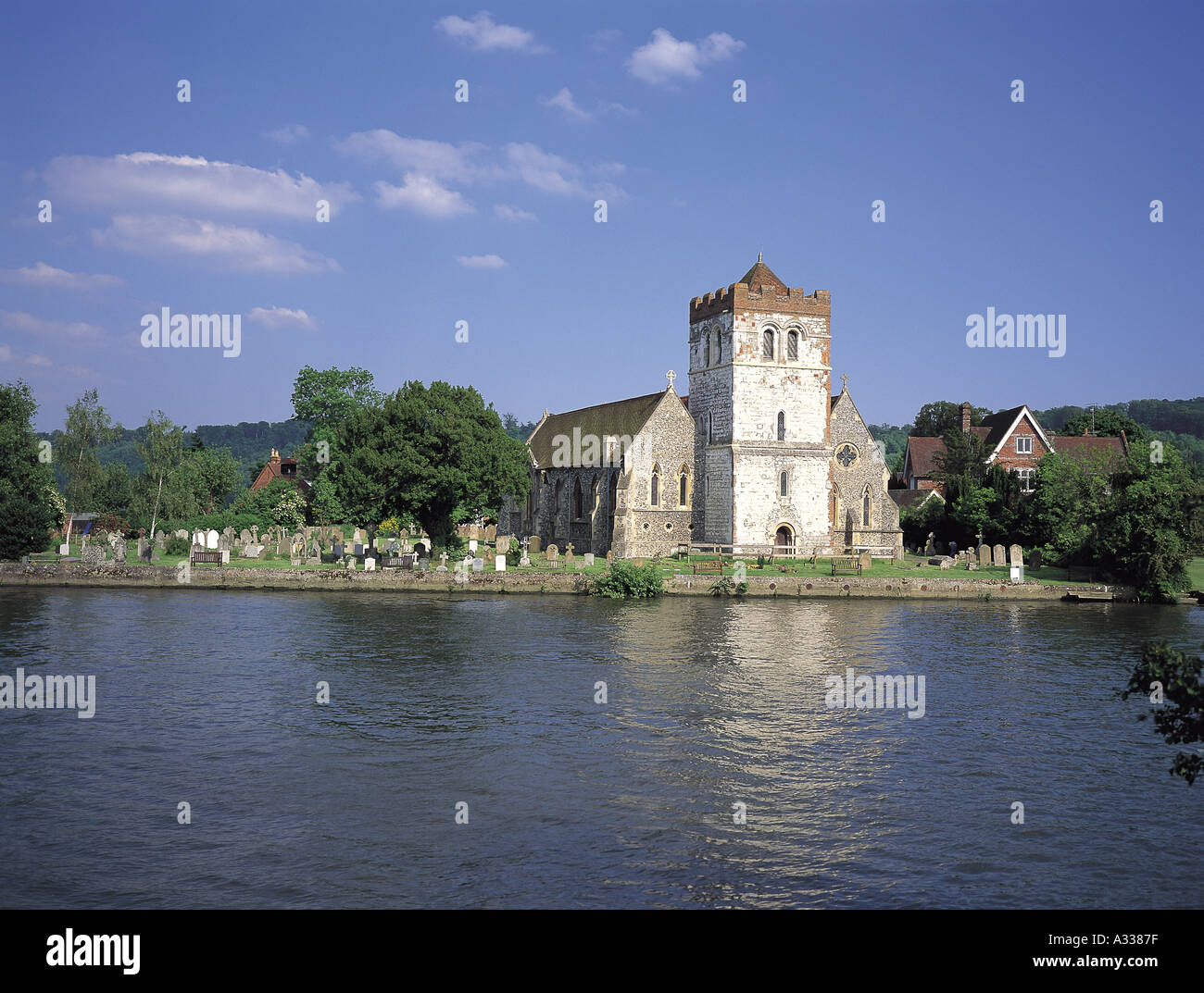 Bisham abbey hi-res stock photography and images - Alamy