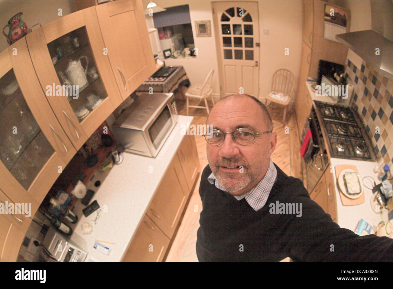 High shelf reach hi-res stock photography and images - Alamy
