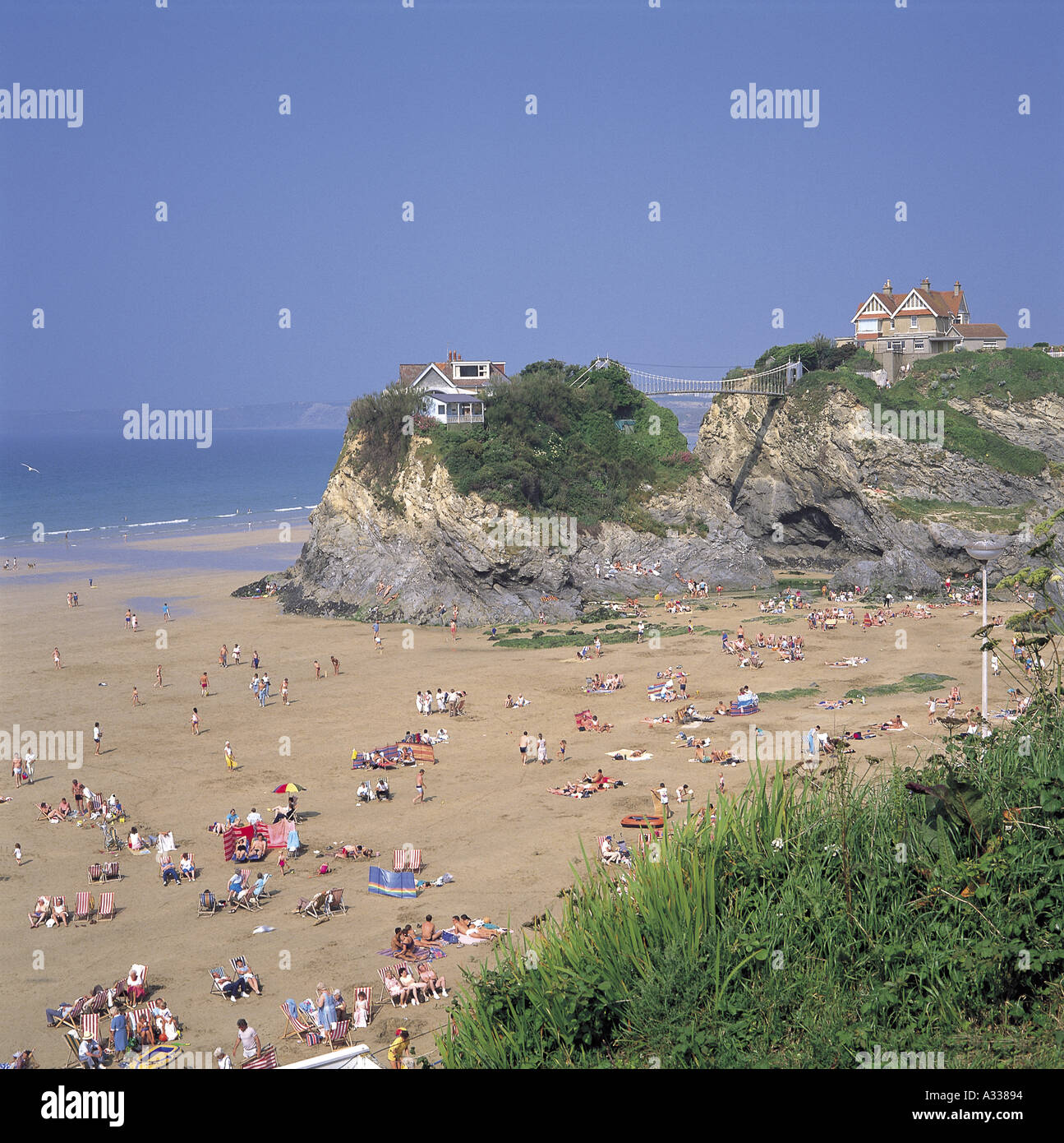 Towan beach houses hi-res stock photography and images - Alamy