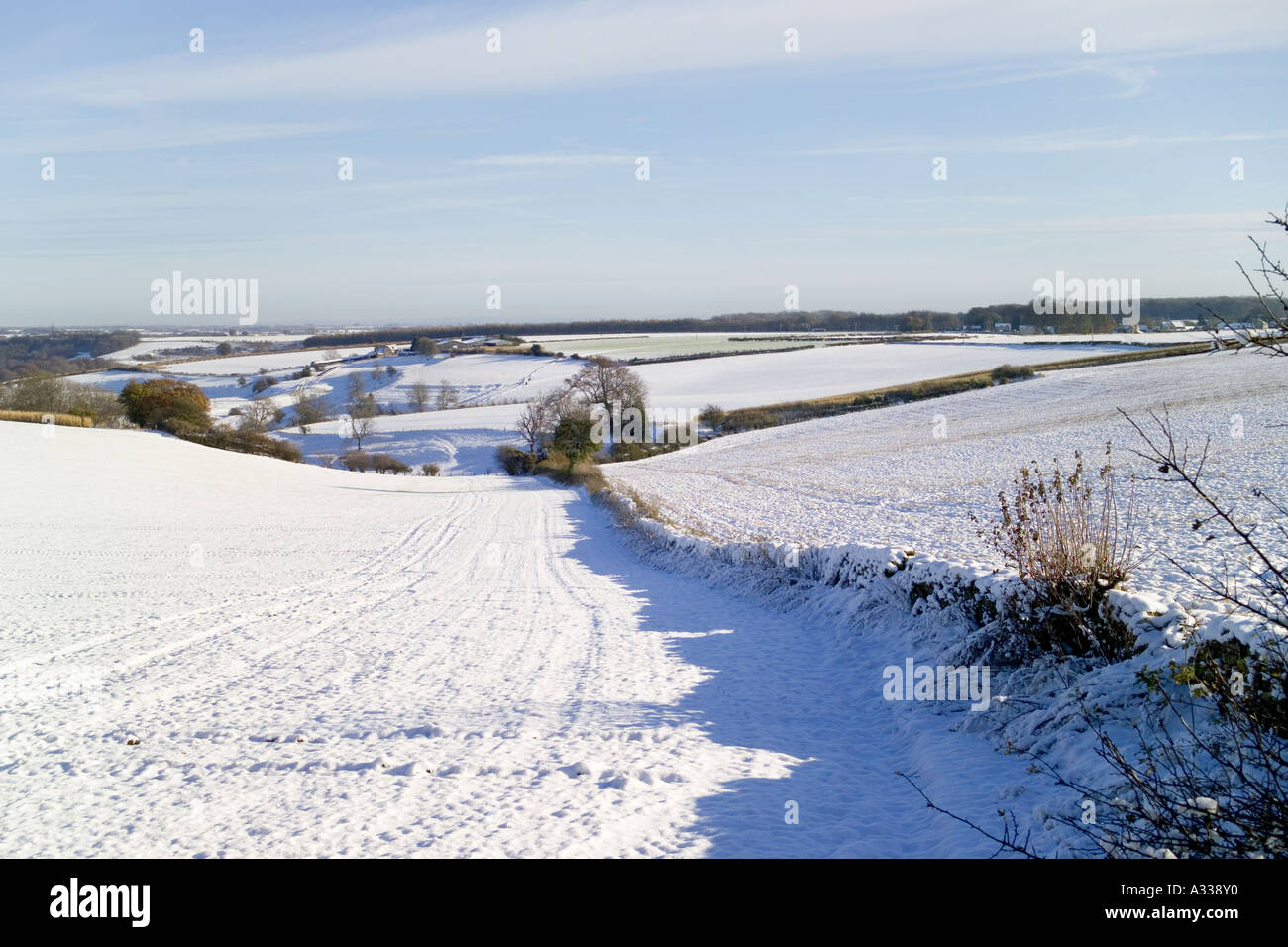 Uk countryside cotswolds winter hi-res stock photography and images - Alamy