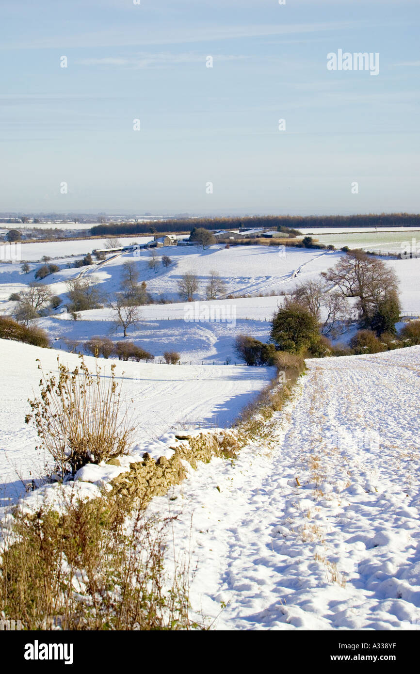 Early winter snow on the Cotswolds near Kingscote, Gloucestershire ...