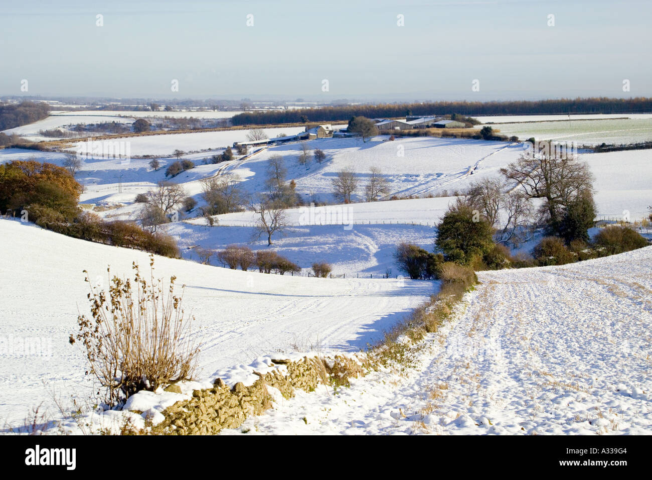 Early winter snow on the Cotswolds near Kingscote, Gloucestershire ...