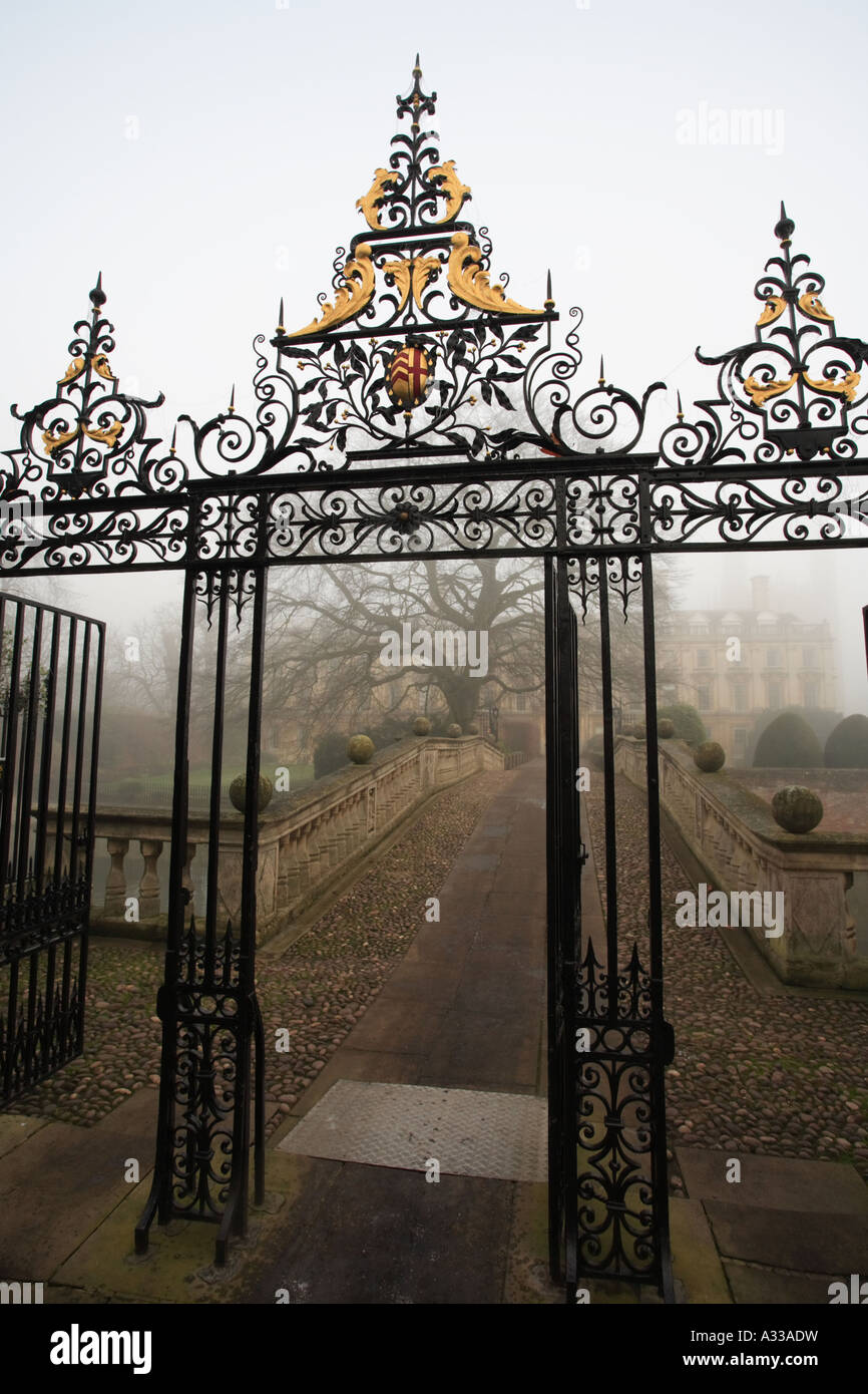 "Clare College Cambridge" gateway before Clare bridge Stock Photo - Alamy