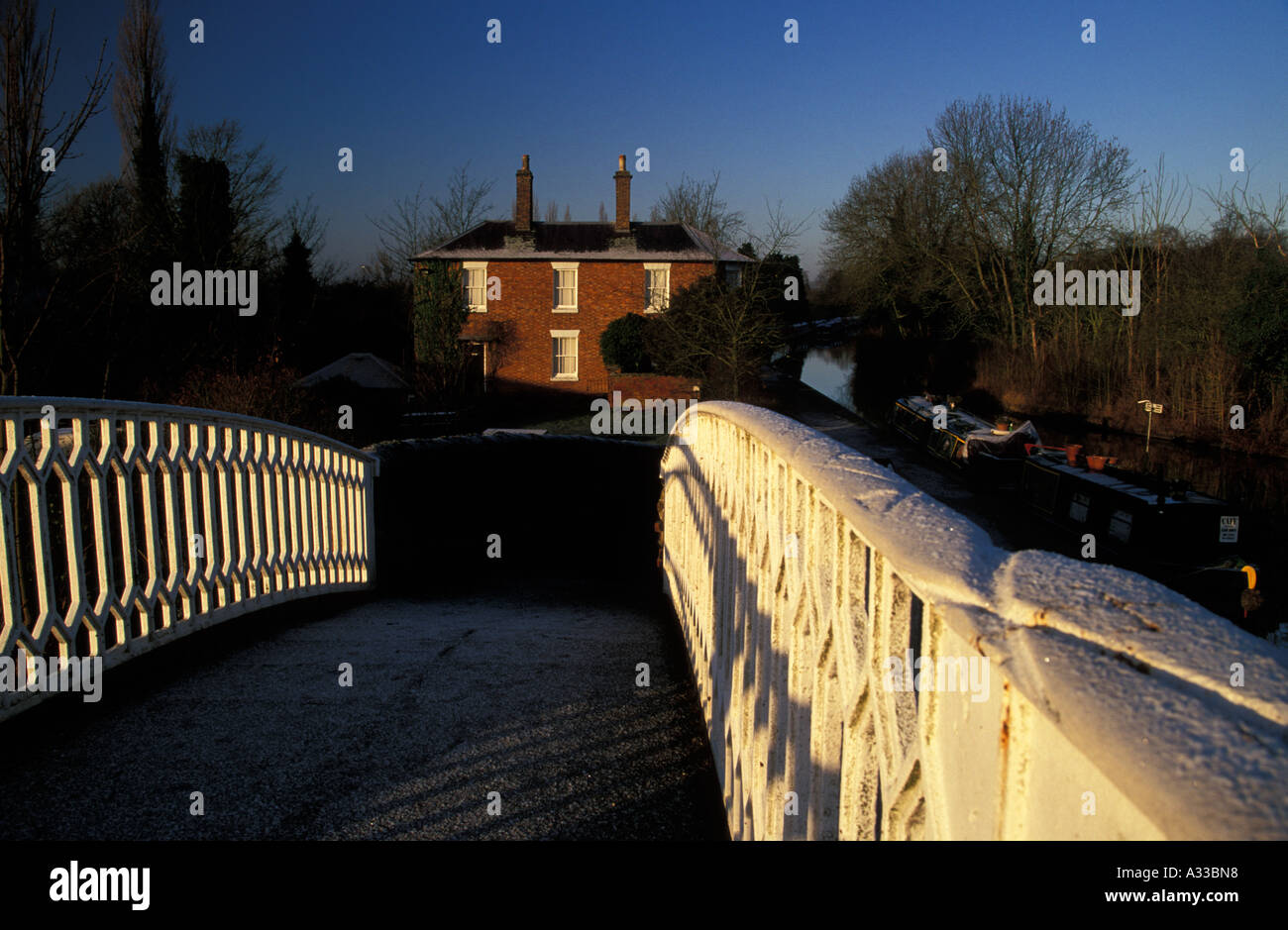 Iron Bridge, Braunston, Northants, England Stock Photo - Alamy