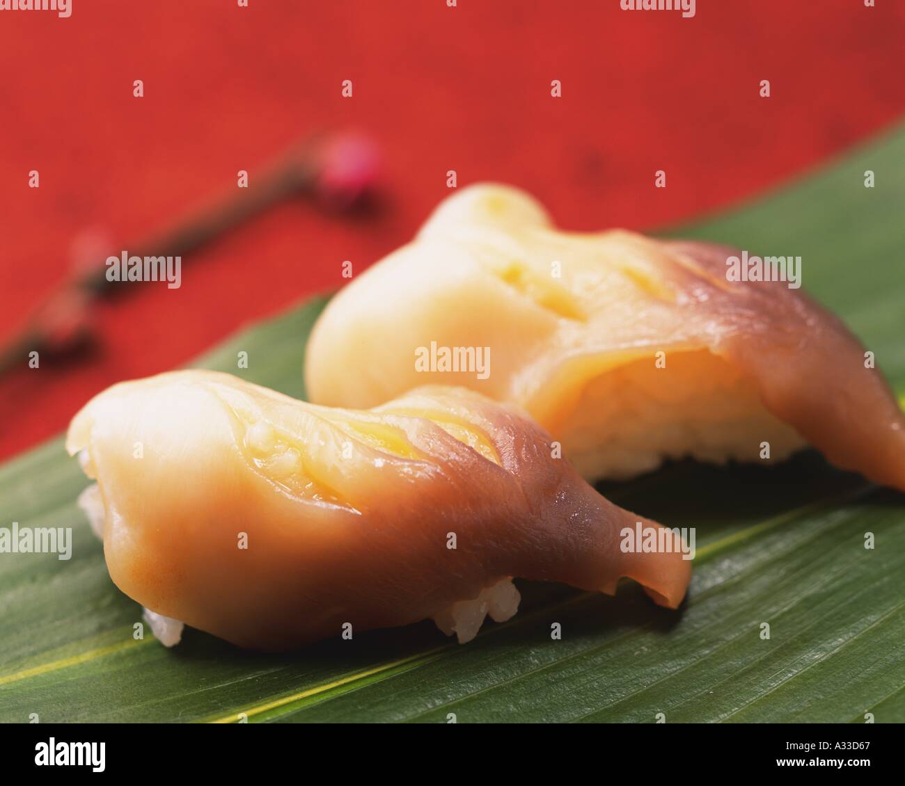 Surf clam sushi hi-res stock photography and images - Alamy
