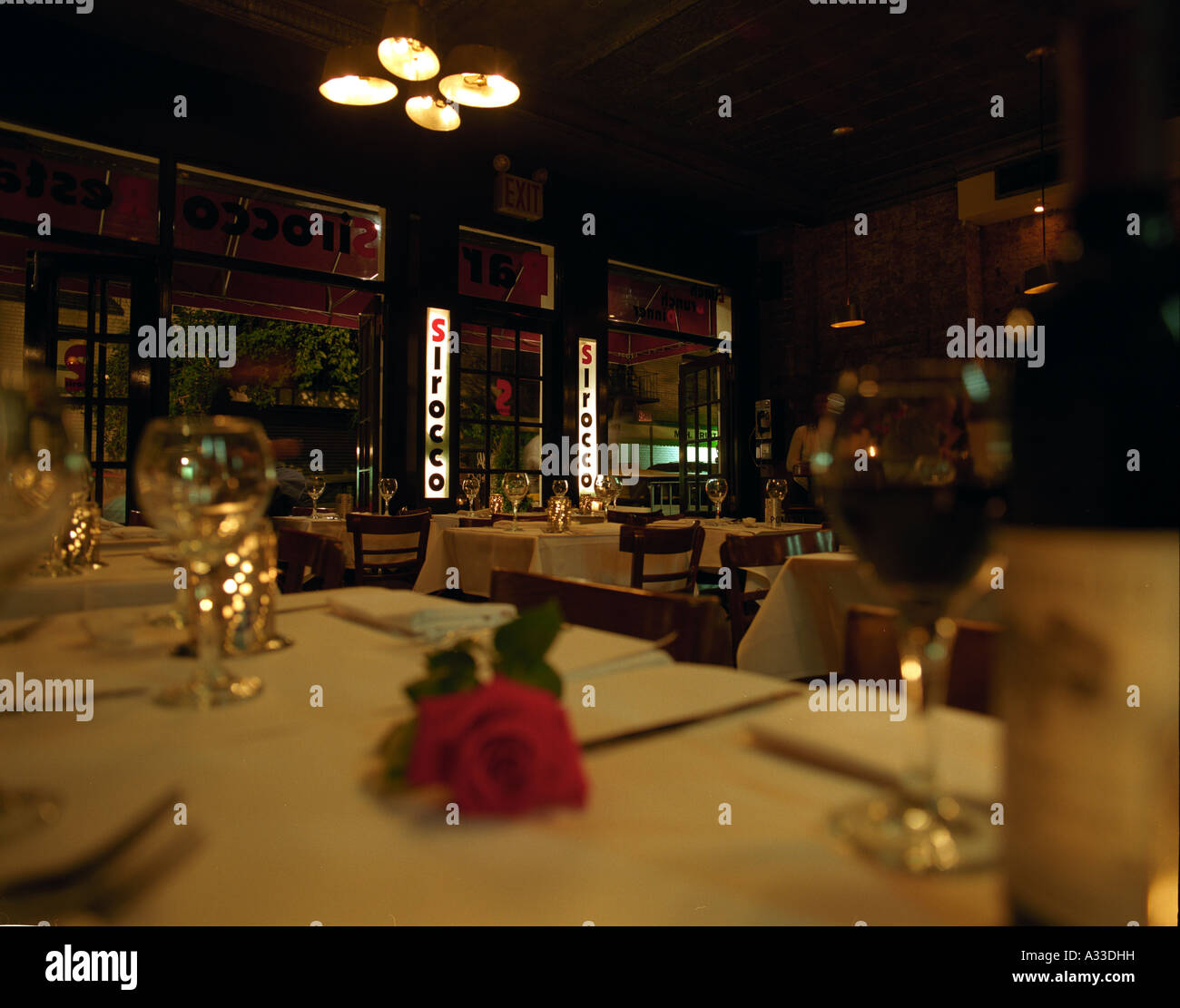 Restuarant dining table cloth hi-res stock photography and images - Alamy