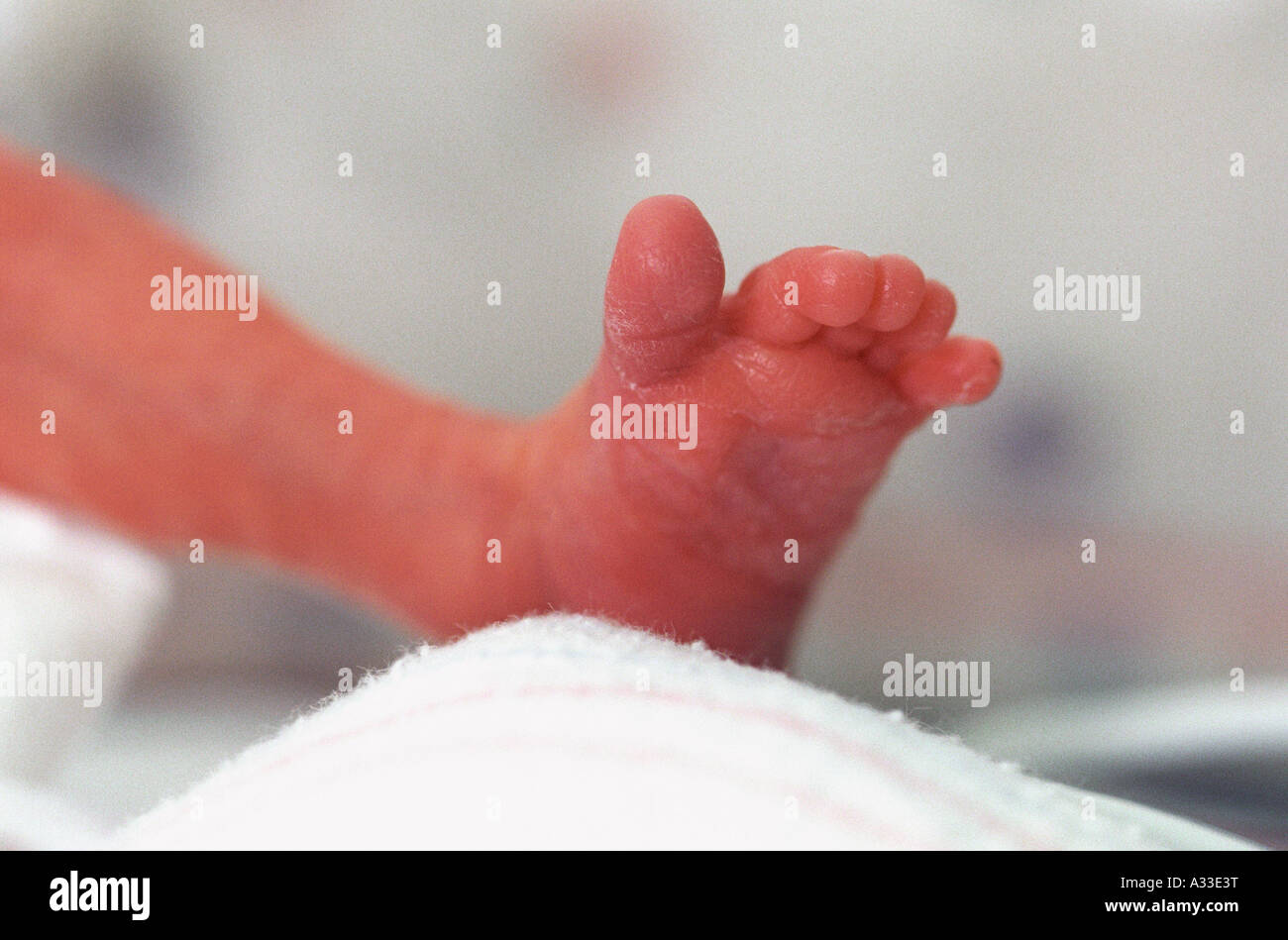 Baby foot hospital hi-res stock photography and images - Alamy