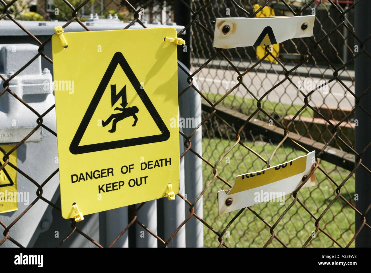 Electricity warning sign Stock Photo - Alamy