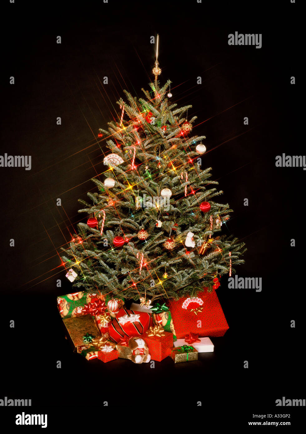 Christmas tree gifts Stock Photo - Alamy