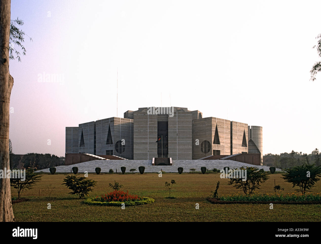 Louis kahn buildings hi-res stock photography and images - Alamy