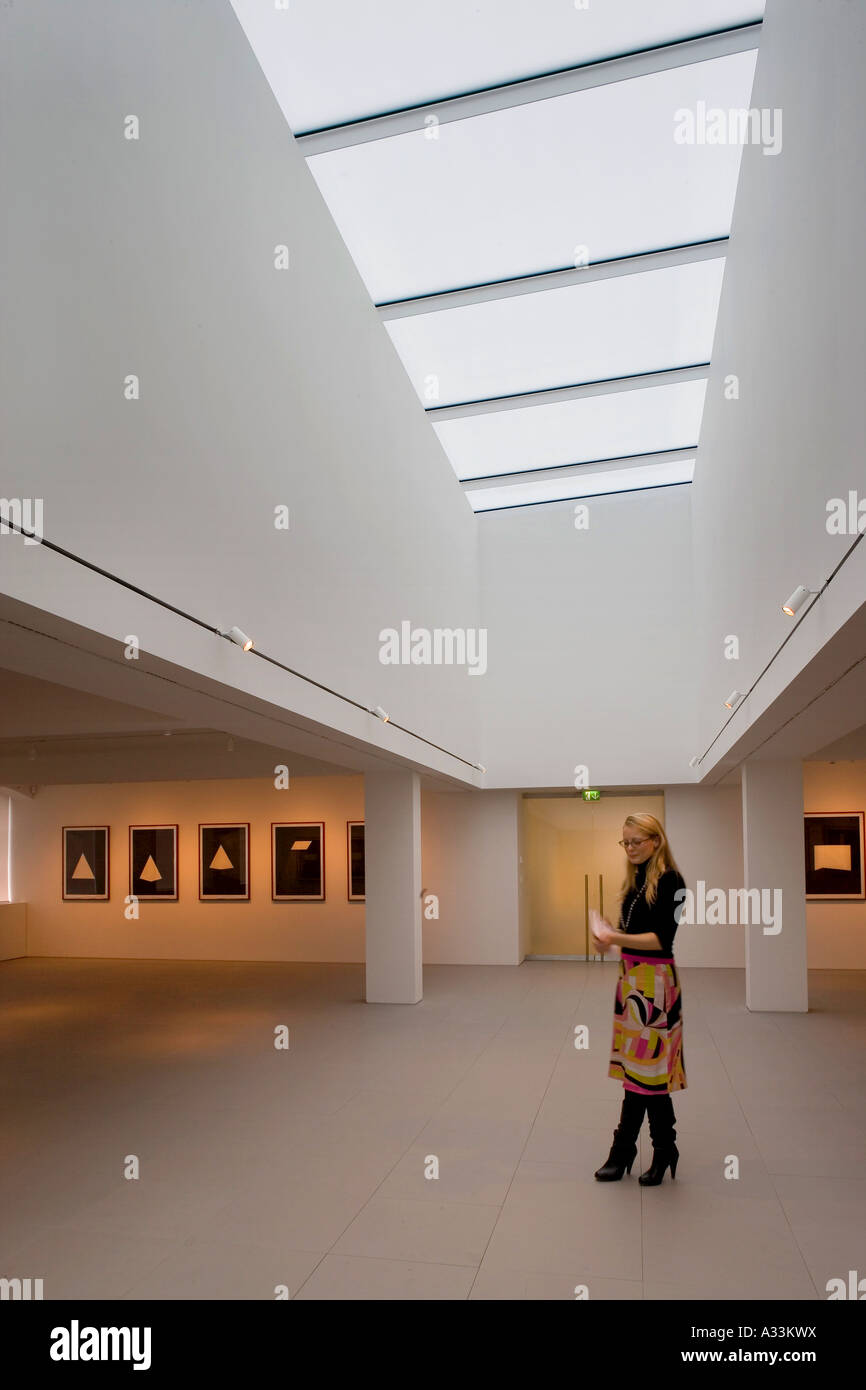 Louise T Blouin Institute, Olaf Street Architect: Borgos Dance Stock ...