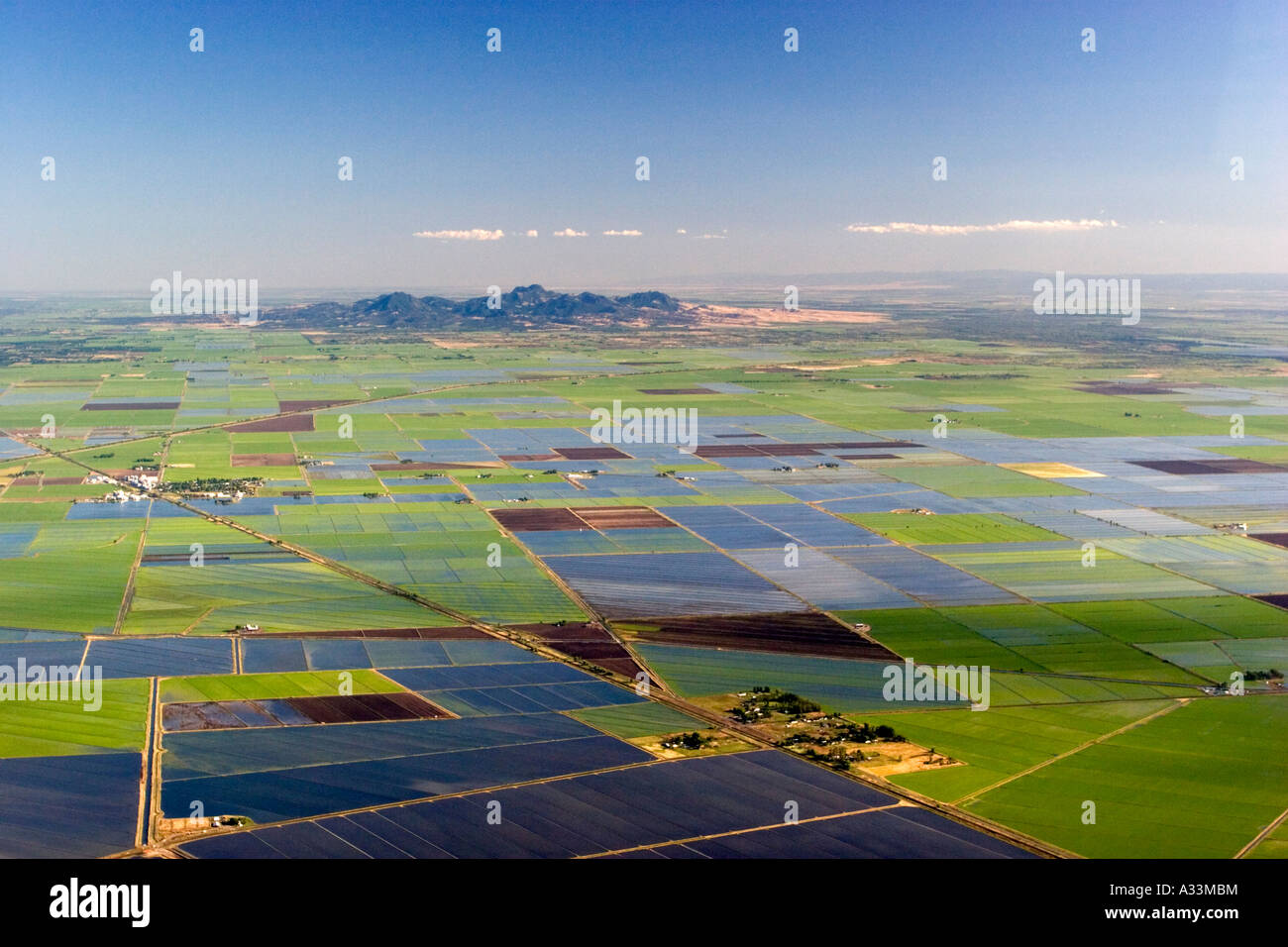 The Sutter Buttes and the Sacramento Valley from the air. Northern ...