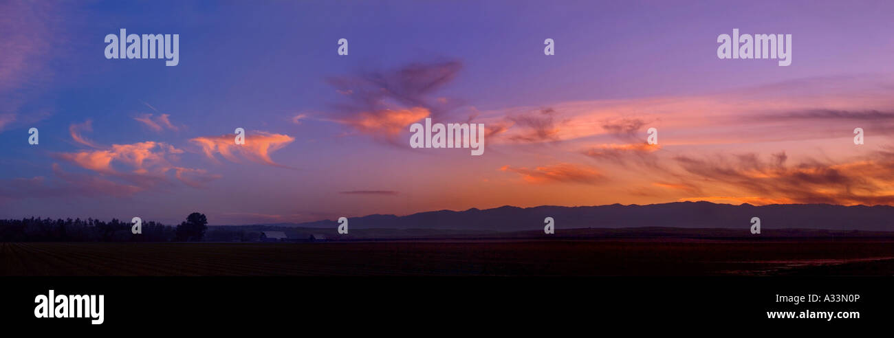 Panoramic sunset over the coast range mountains from the Sacramento ...