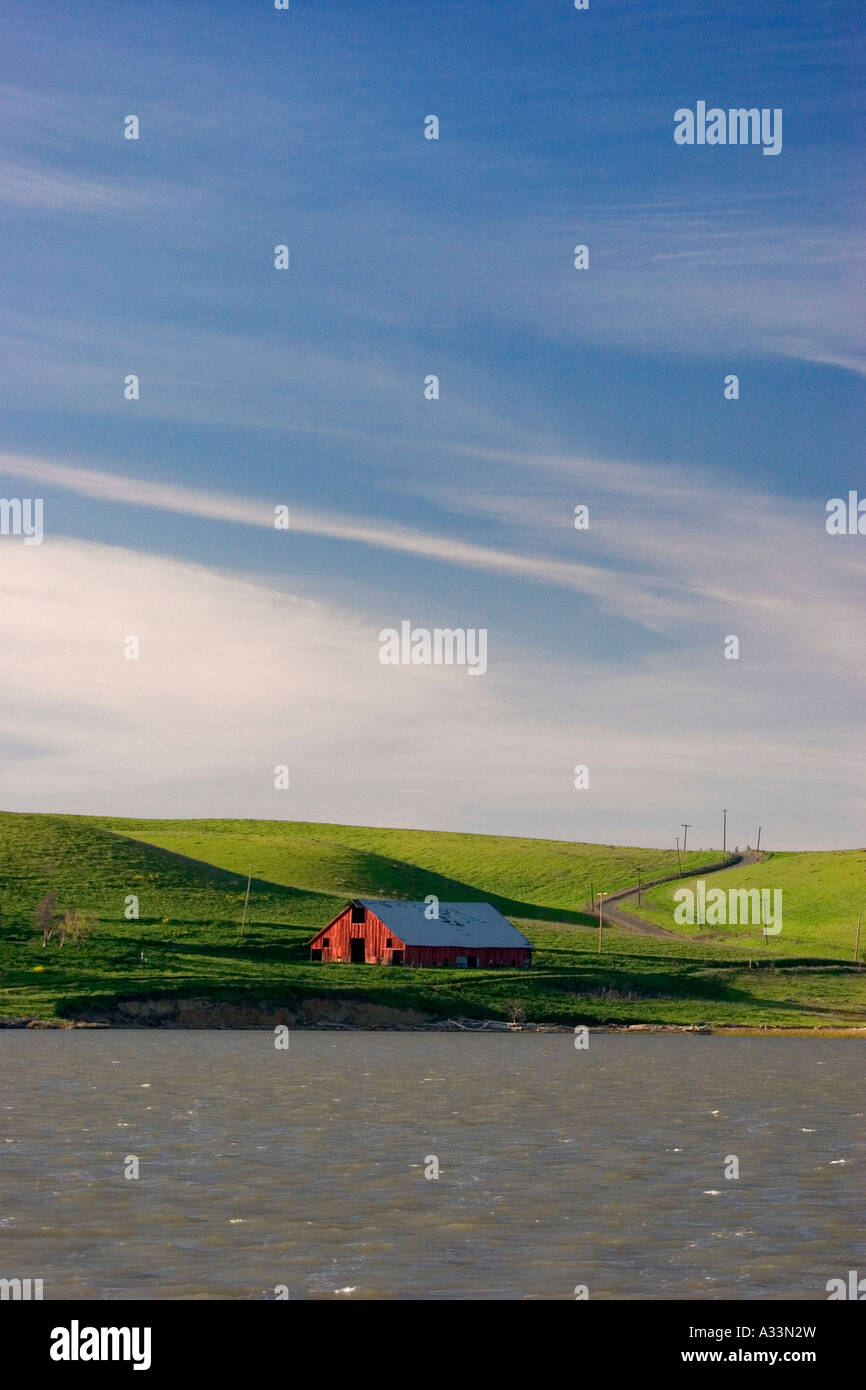 A red barn in the Sacramento River Delta, northern California Stock ...
