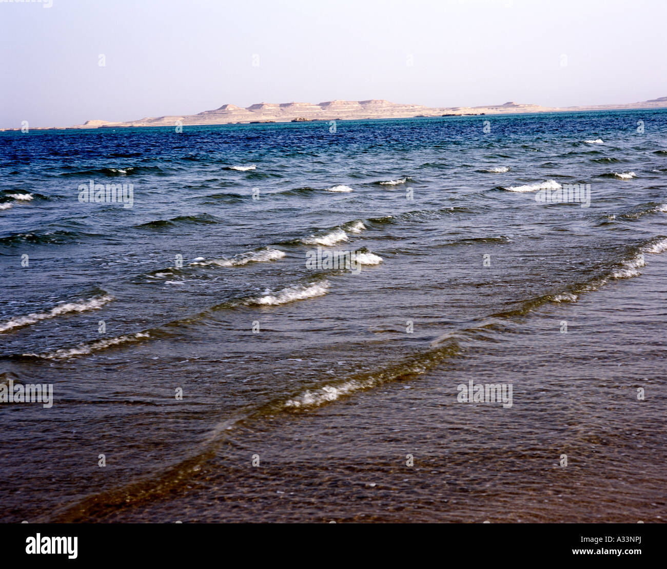 INLAND SEA SEPARATING QATAR AND SAUDI ARABIA Stock Photo - Alamy
