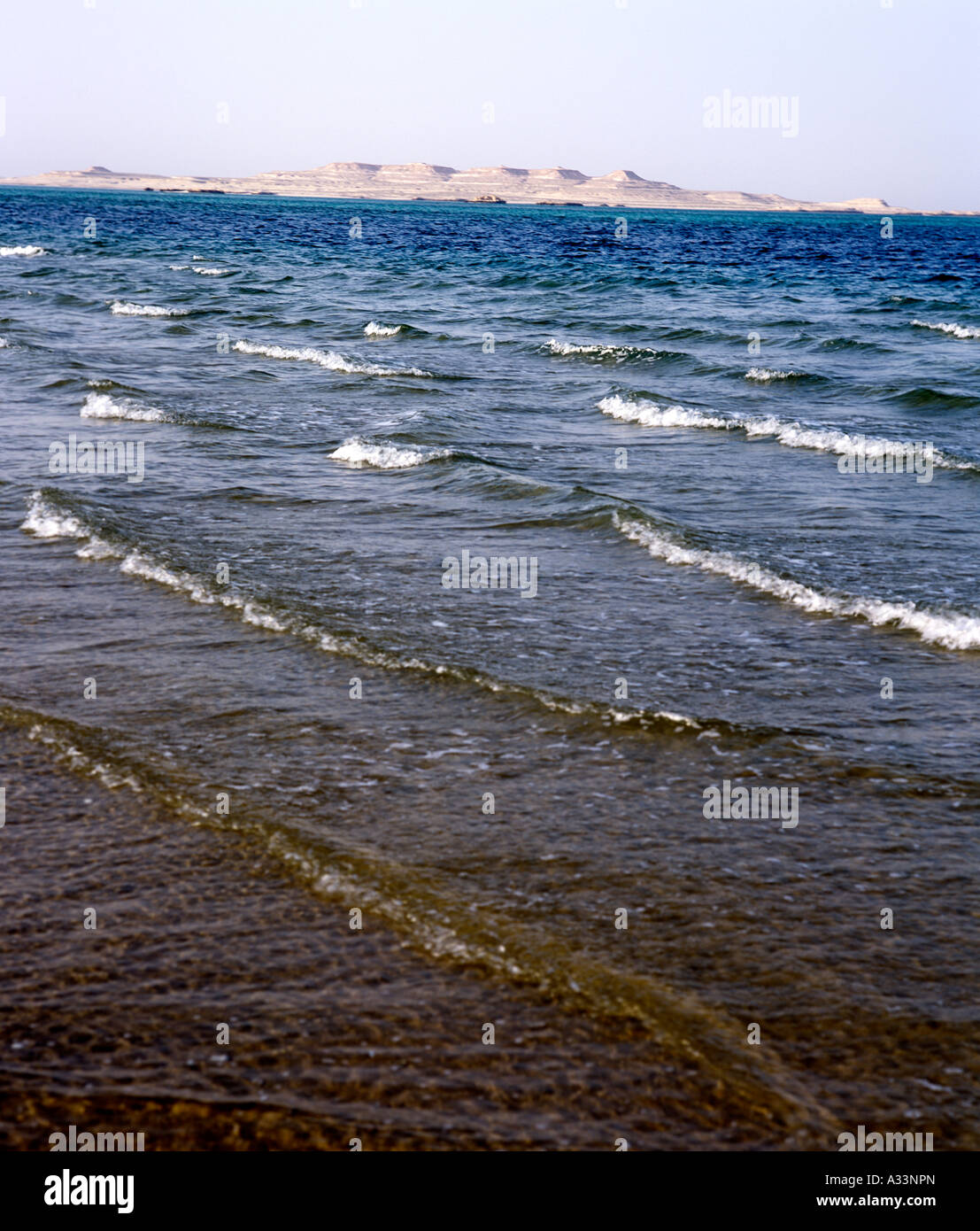 INLAND SEA SEPARATING QATAR AND SAUDI ARABIA Stock Photo - Alamy