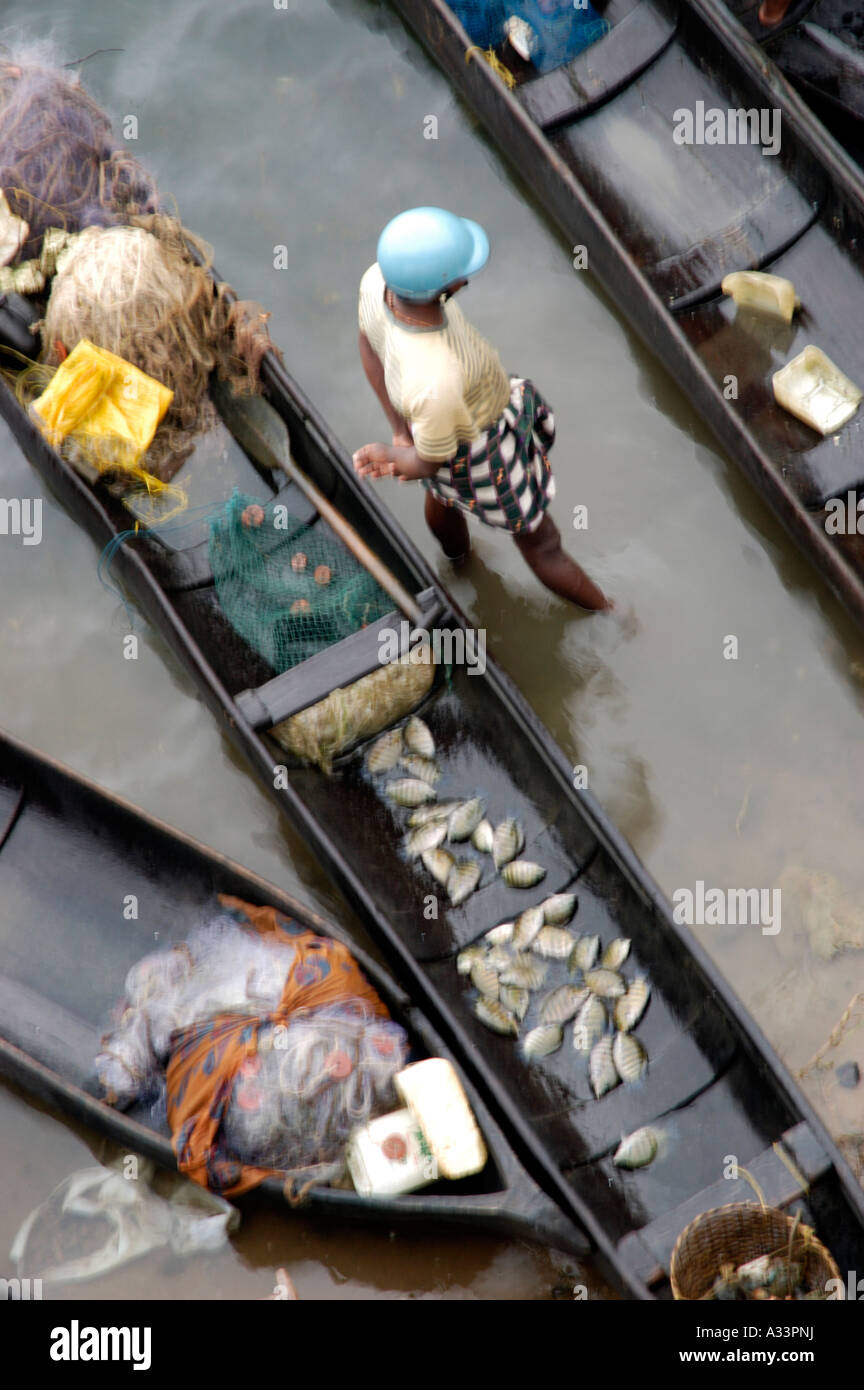FISHING BOATS WITH DAYS CATCH IN VARKALA BACKWATERS Stock Photo - Alamy