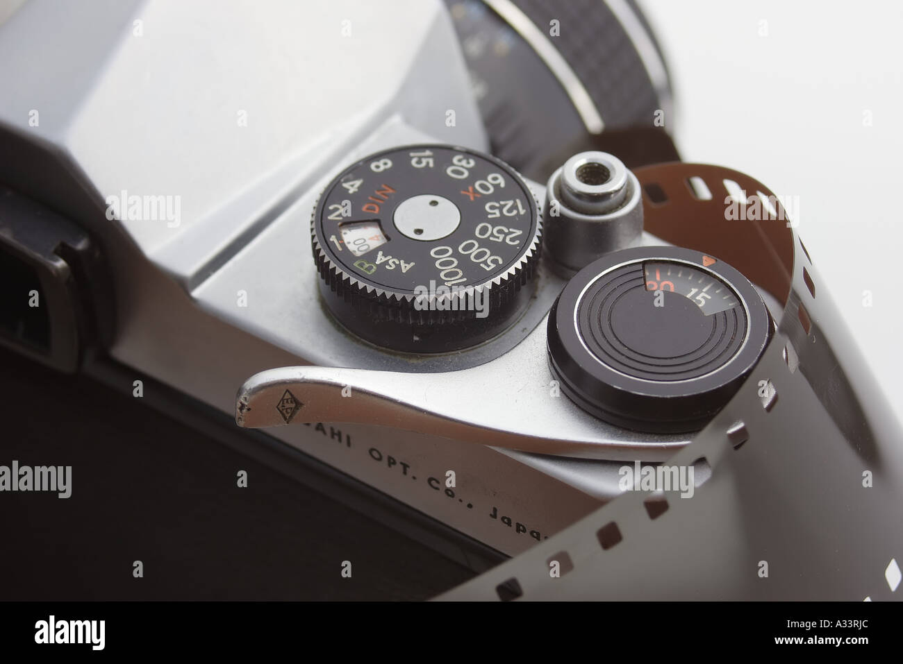 Vintage 35mm film camera Stock Photo - Alamy