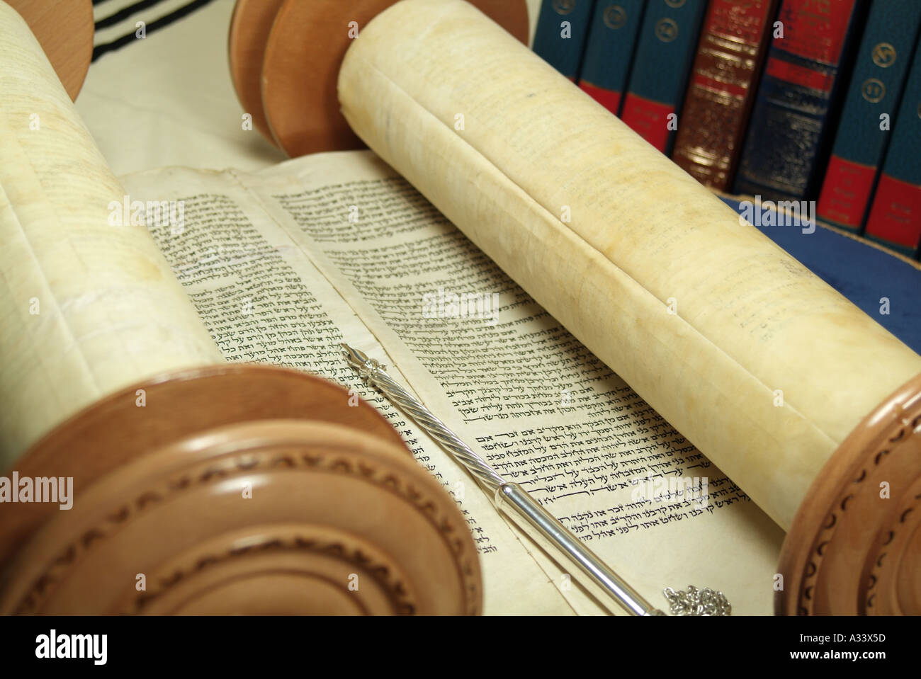 Torah hi-res stock photography and images - Alamy