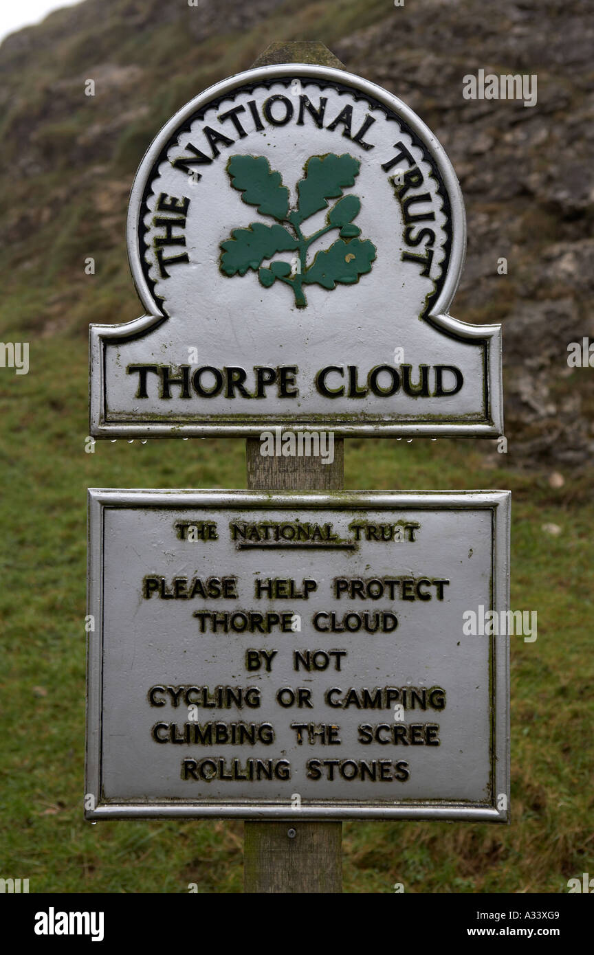 Thorpe Cloud Dovedale, Peak District National Park, Derbyshire, England ...