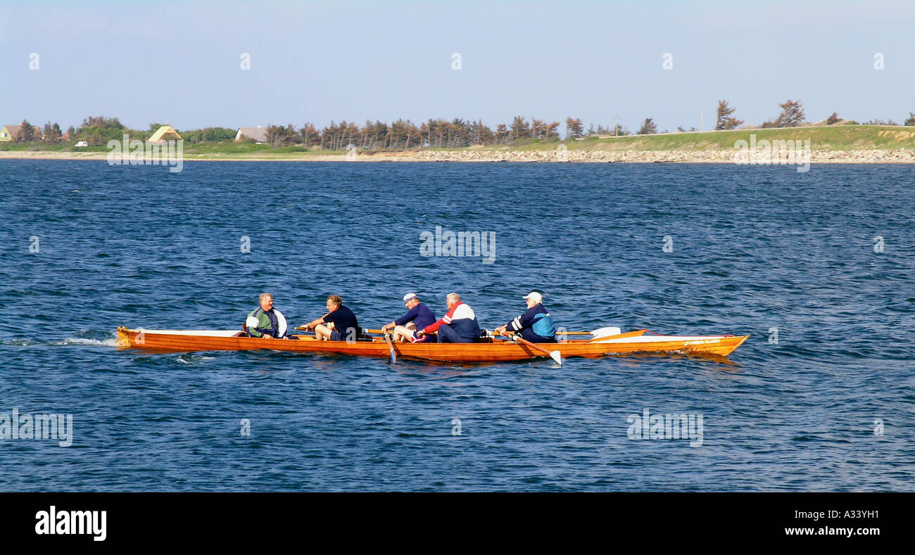 Rough sea rowing boat hi-res stock photography and images - Alamy