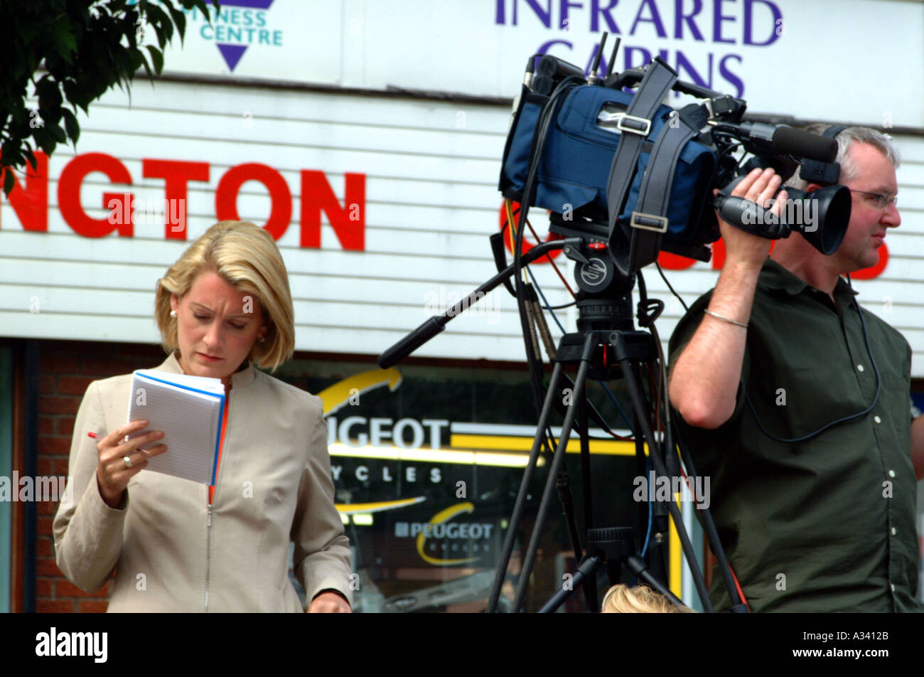 Televison celebrity hi-res stock photography and images - Alamy