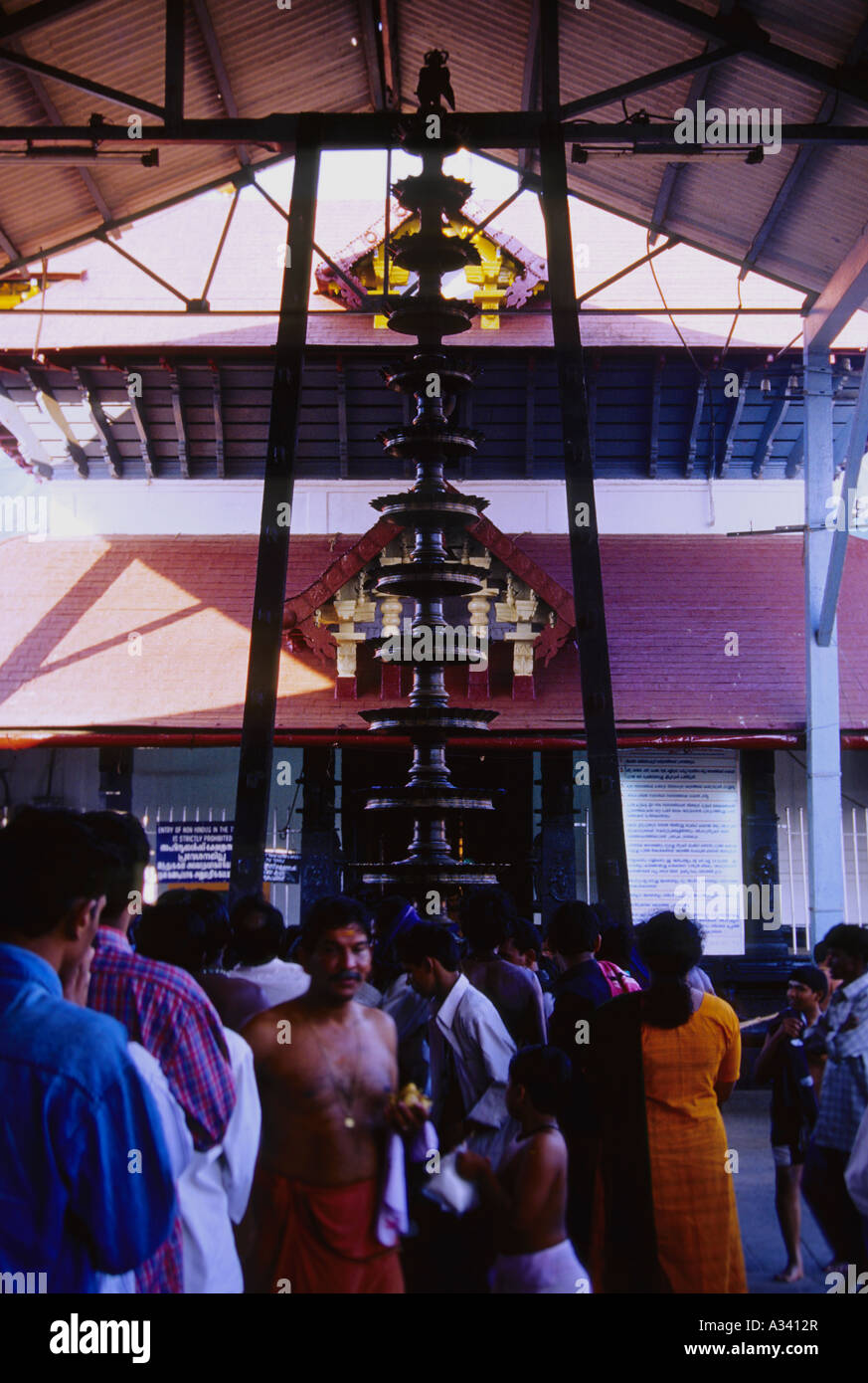 SRI KRISHNA TEMPLE GURUVAYUR KERALA Stock Photo - Alamy