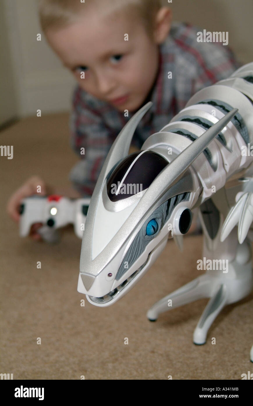 Roboraptor hi-res stock photography and images - Alamy