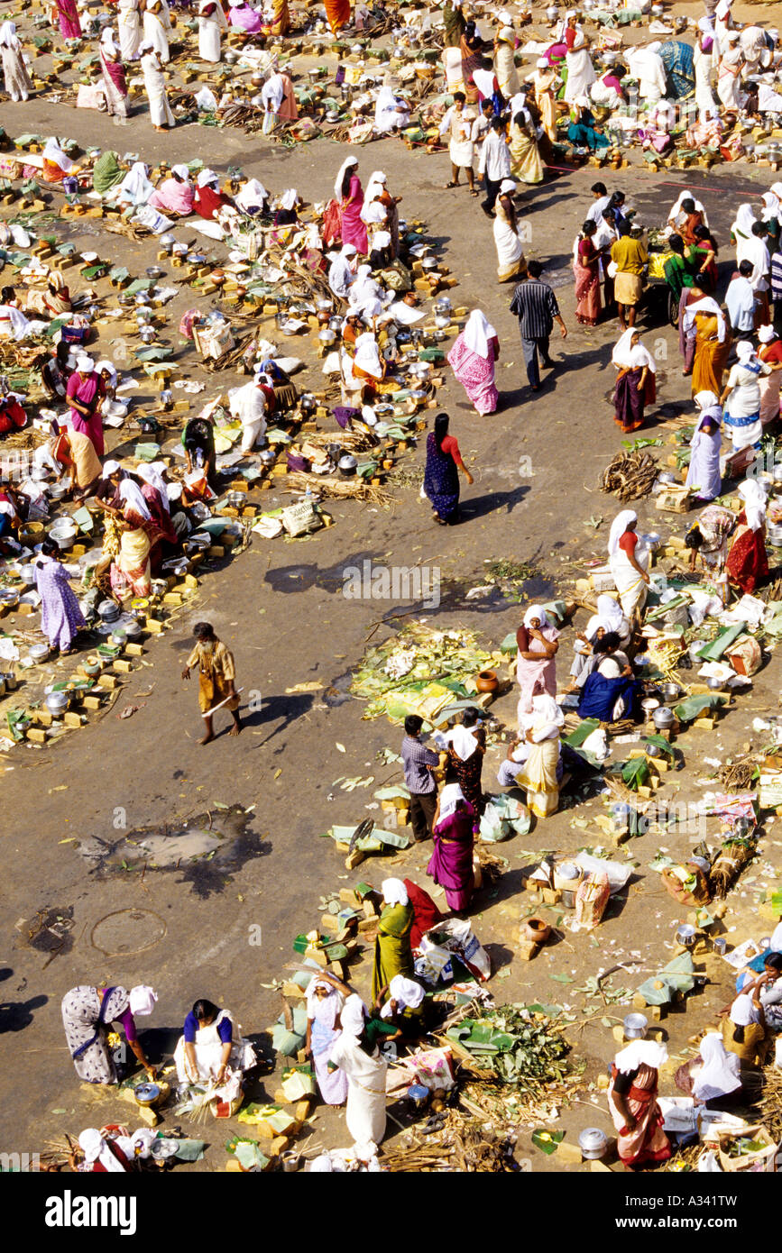 ATTUKAL PONGALA IN TRIVANDRUM KERALA Stock Photo - Alamy