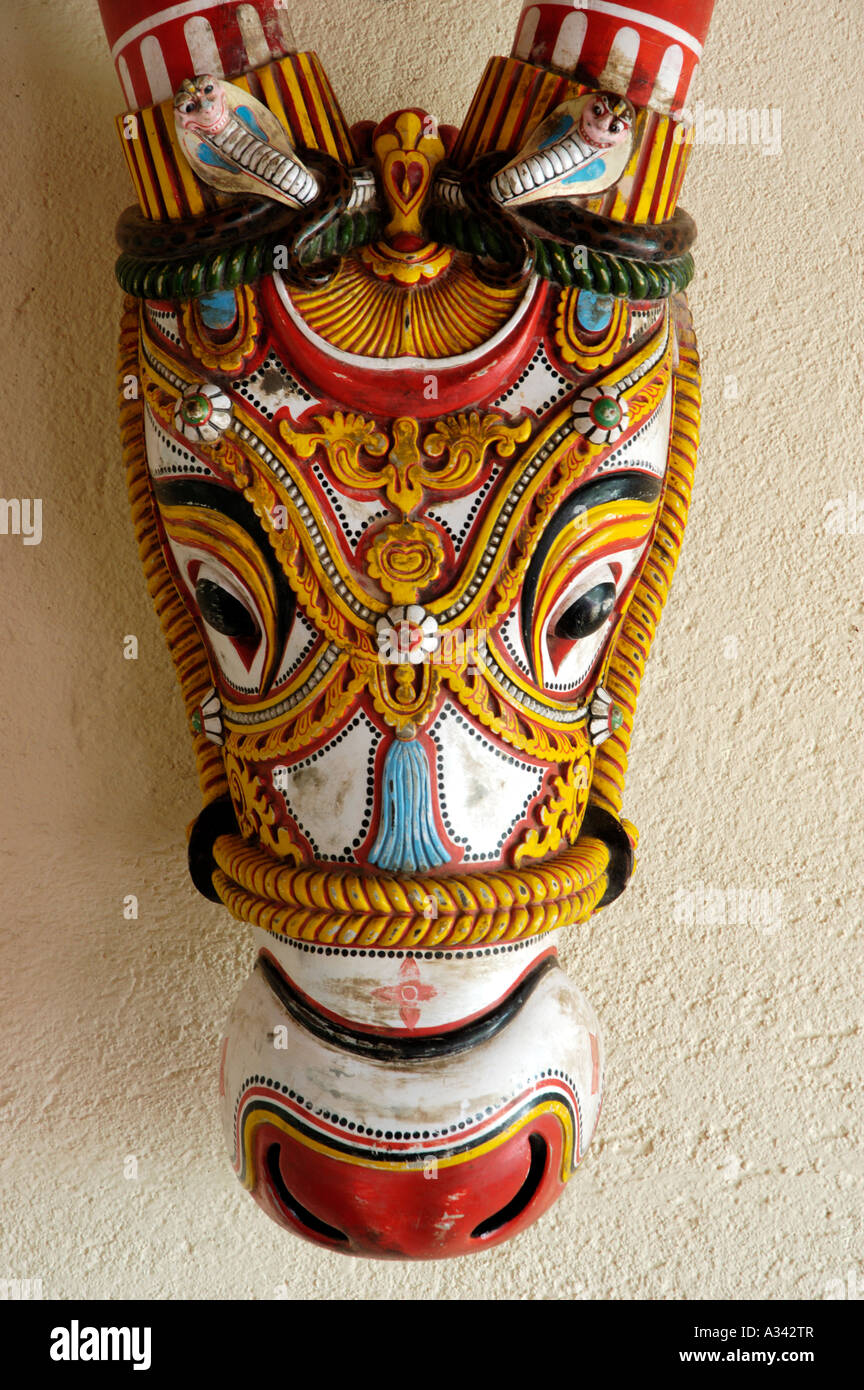 DECORATED MODEL HEAD OF OXEN OF SOUTH INDIA Stock Photo - Alamy