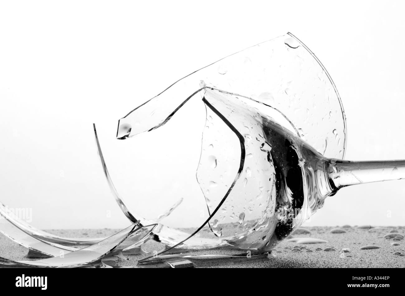 Glass broken glass hi-res stock photography and images - Alamy