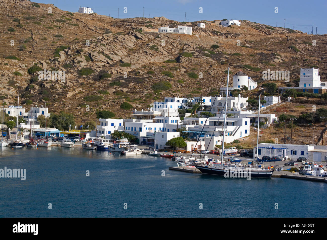 Islands ferry and greece ios hi-res stock photography and images - Alamy