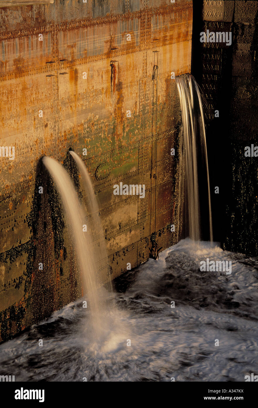 Leaking Lock Gates in Cardiff Bay, south Wales Stock Photo - Alamy
