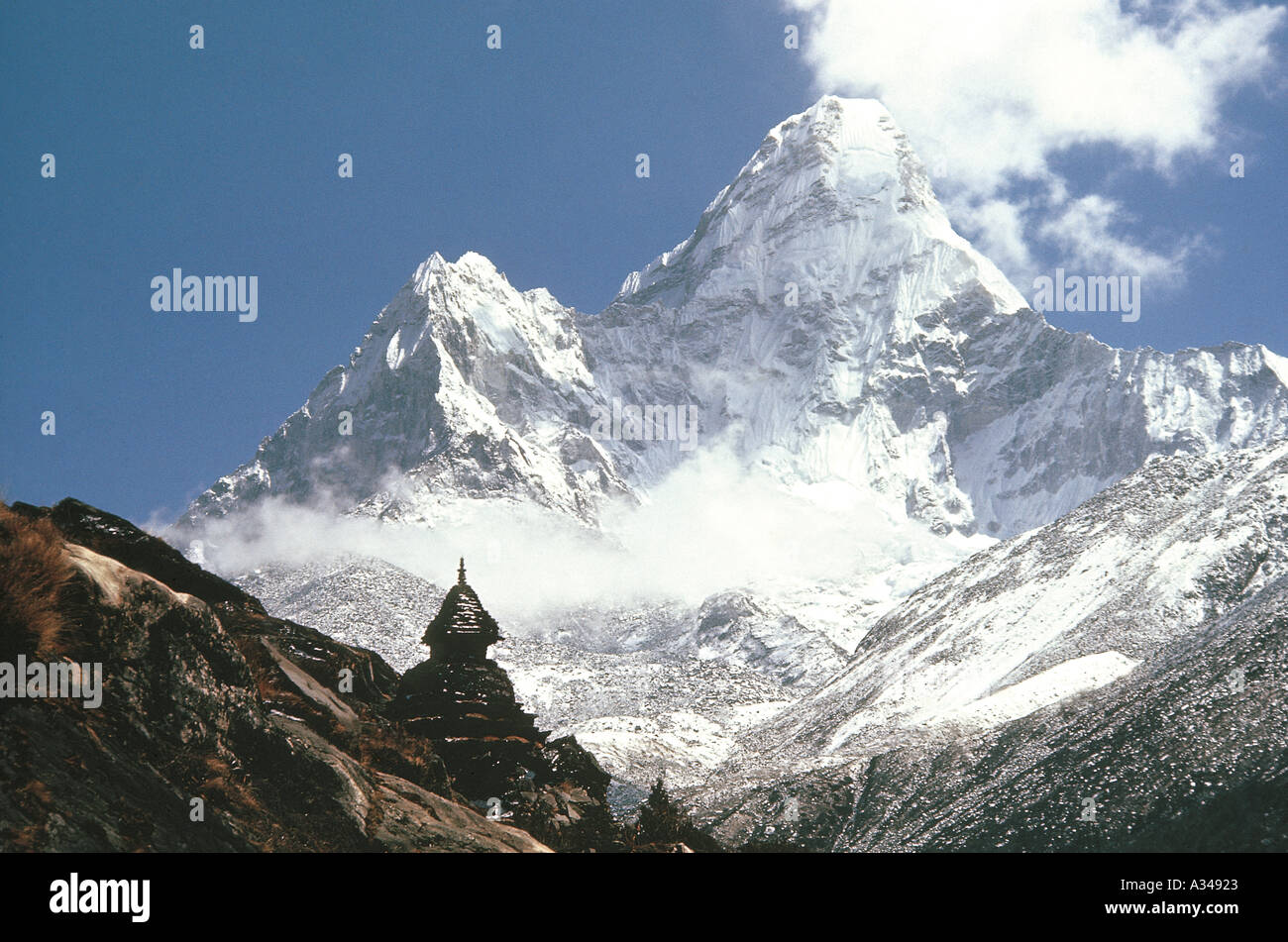856 metres hi-res stock photography and images - Alamy