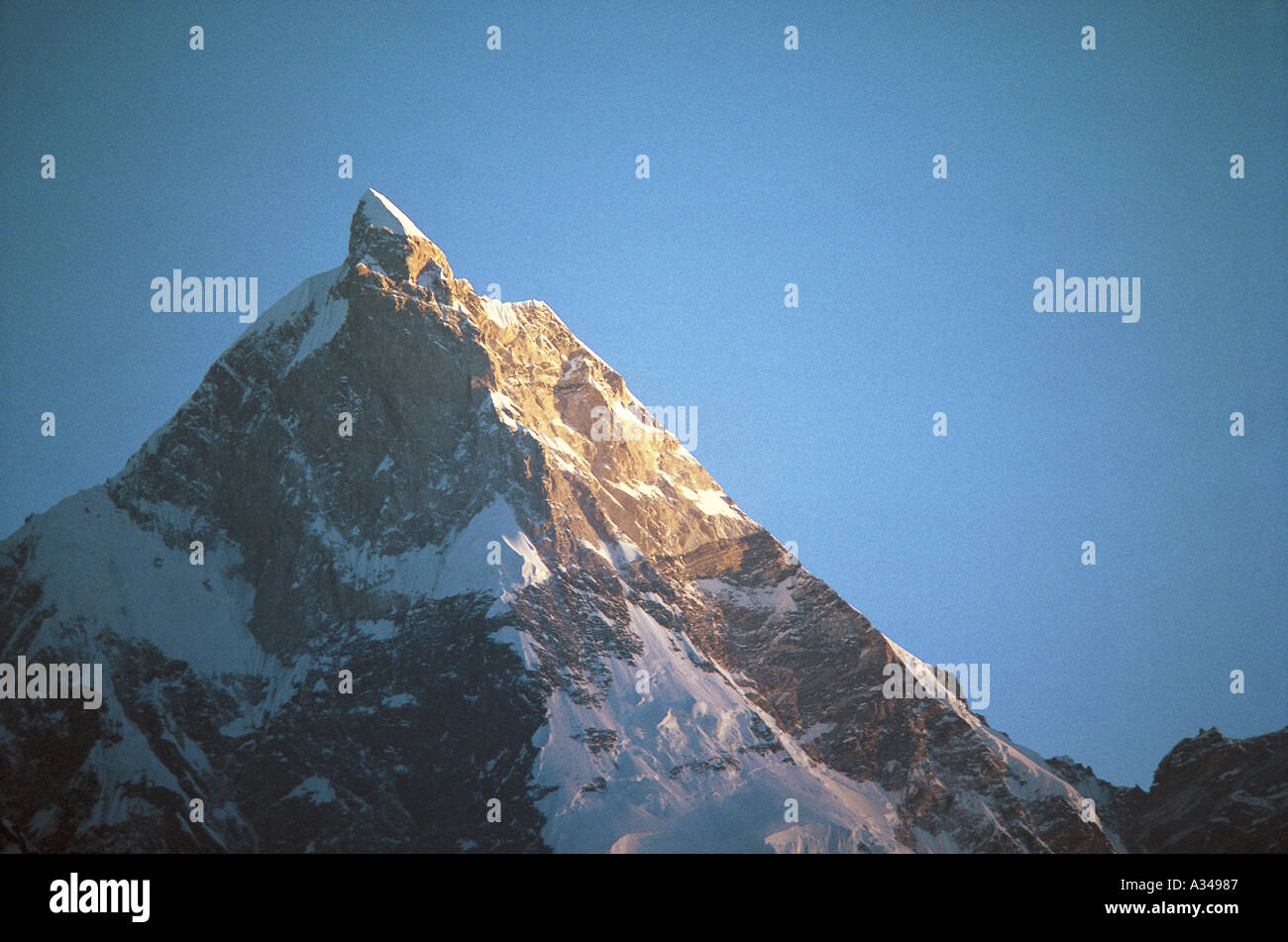 Gasherbrum range hi-res stock photography and images - Alamy