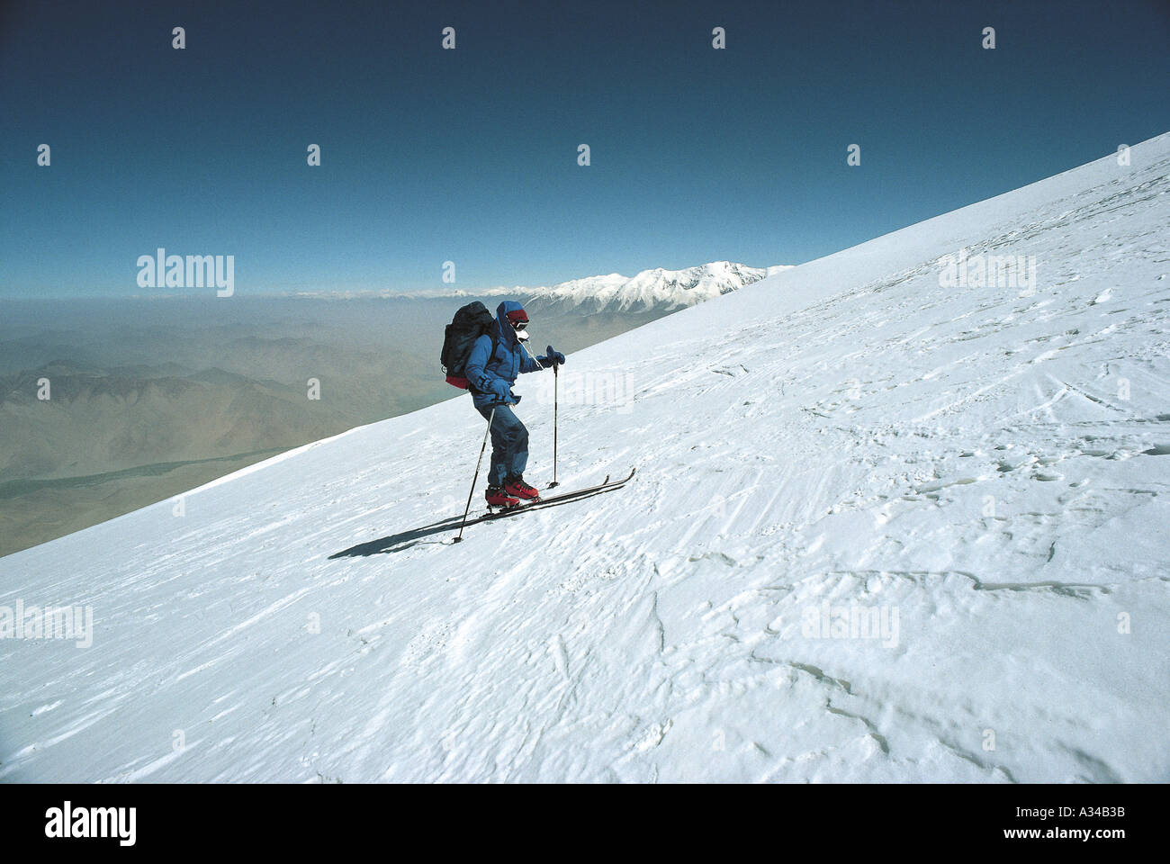 Ata left hi-res stock photography and images - Alamy