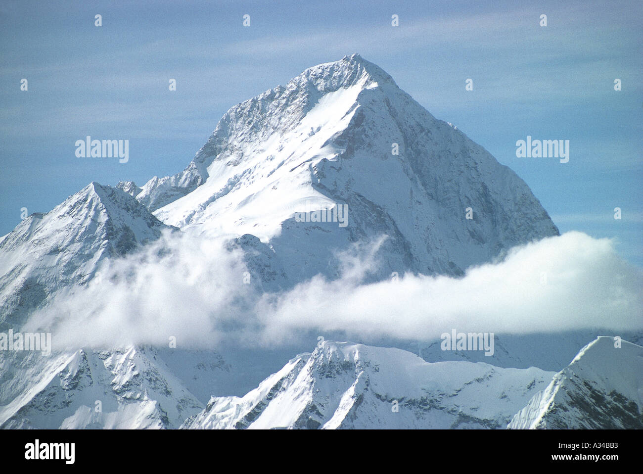 Mt makalu hi-res stock photography and images - Alamy