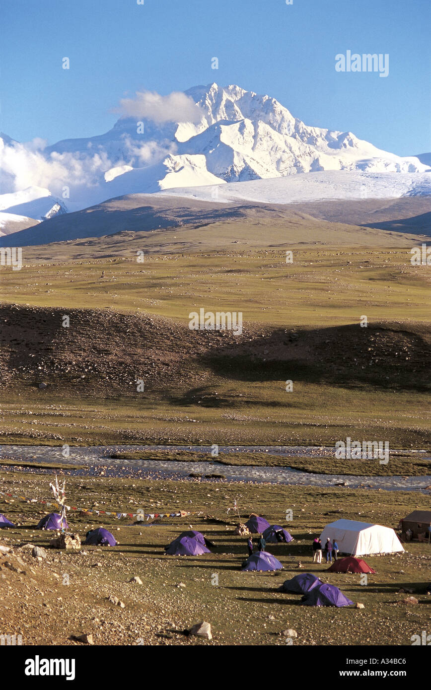 Shishapangma hi-res stock photography and images - Alamy