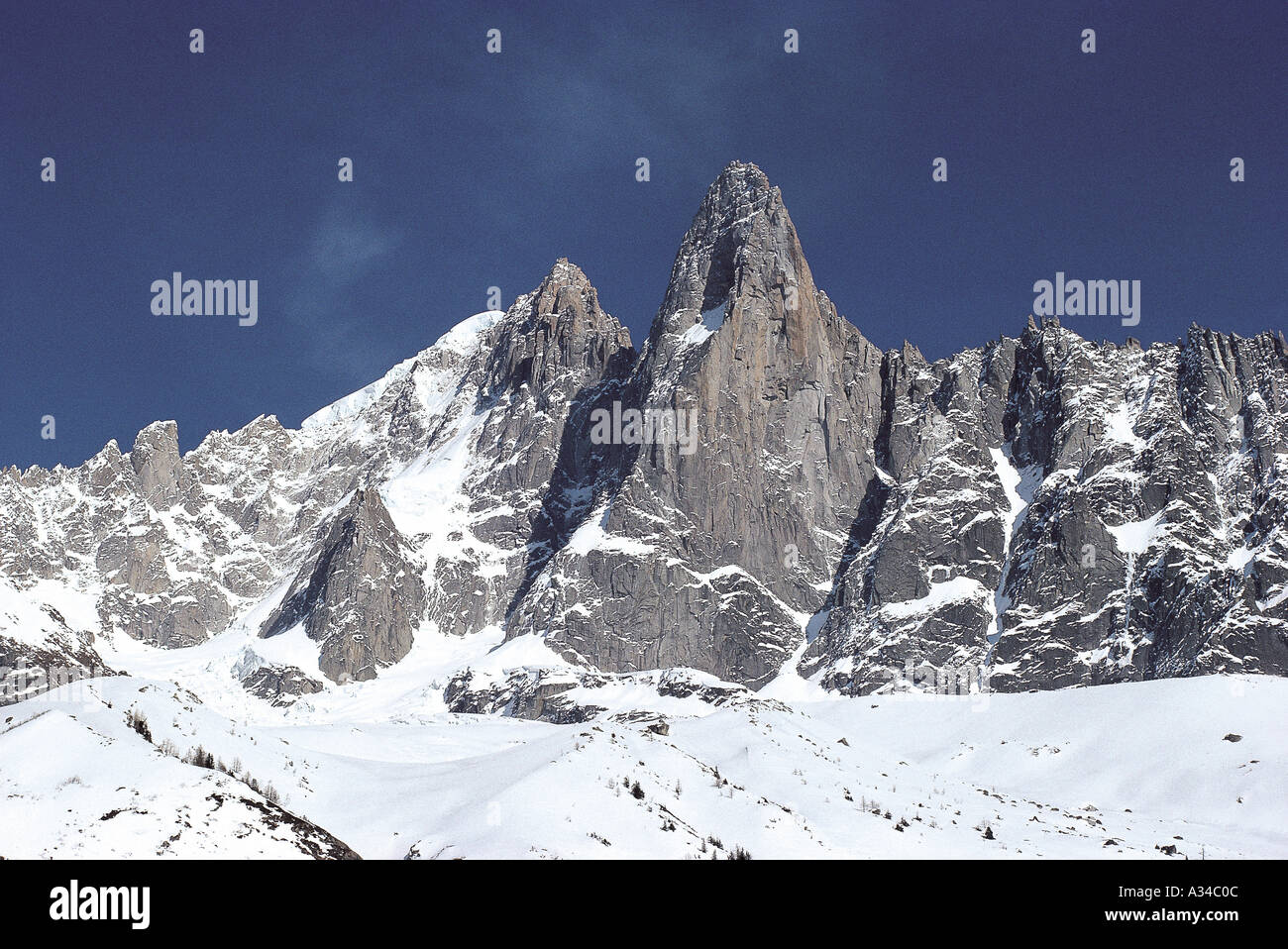 On the left the mont blanc massif hi-res stock photography and images ...