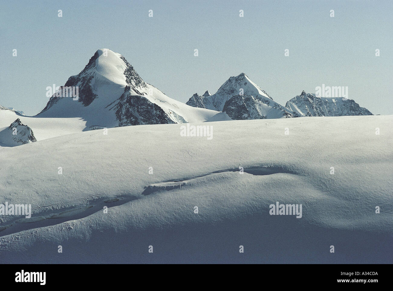 660 feet hi-res stock photography and images - Alamy