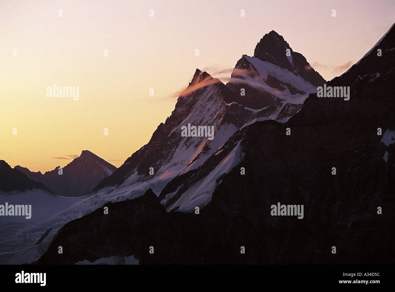 Finsteraarhorn eiger hi-res stock photography and images - Alamy