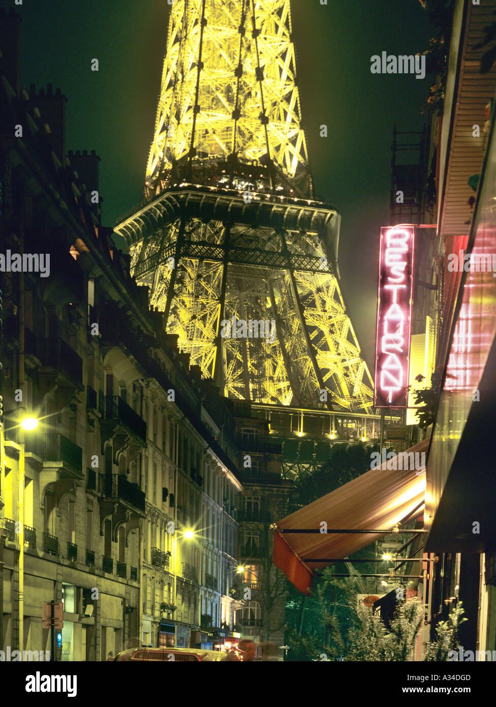 Restaurant and Eiffel tower at night , Paris , France Stock Photo - Alamy