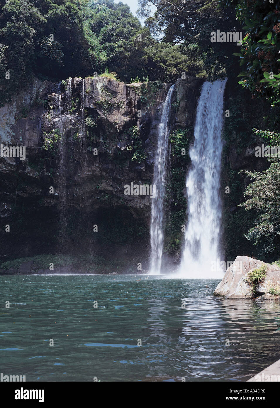 The waterfall falling off the cliff Stock Photo - Alamy