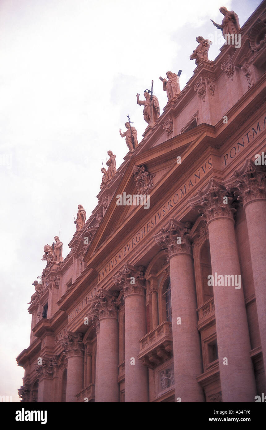 Ornaments on the rooftop of an old Roman building Stock Photo - Alamy