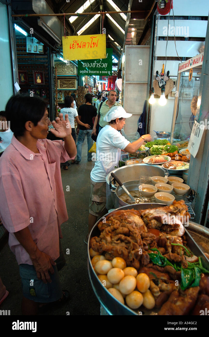 restaurant Chatuchak weekend market Bangkok Thailand Stock Photo - Alamy