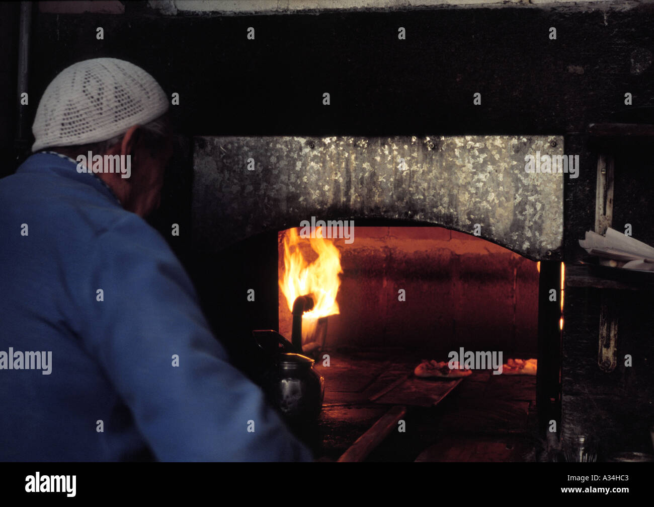 Damascus bread hi-res stock photography and images - Alamy